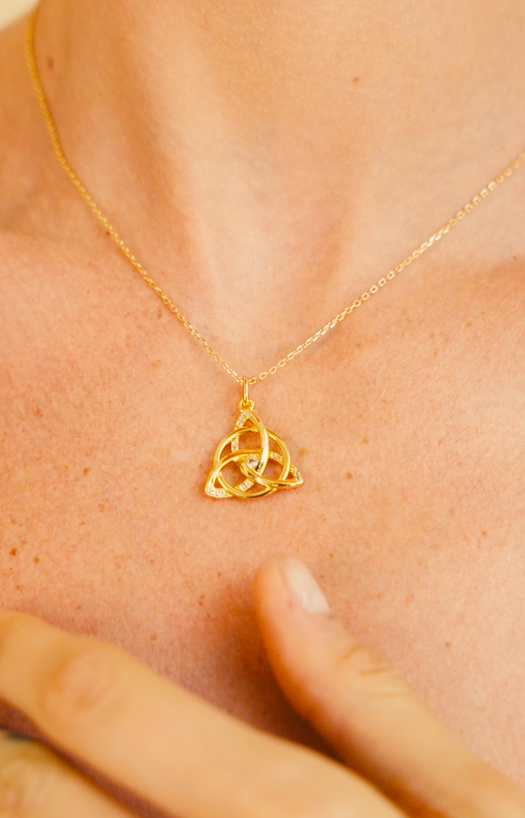 Creating Protection & Unity with the Witch's Knot – Blessed Be Magick